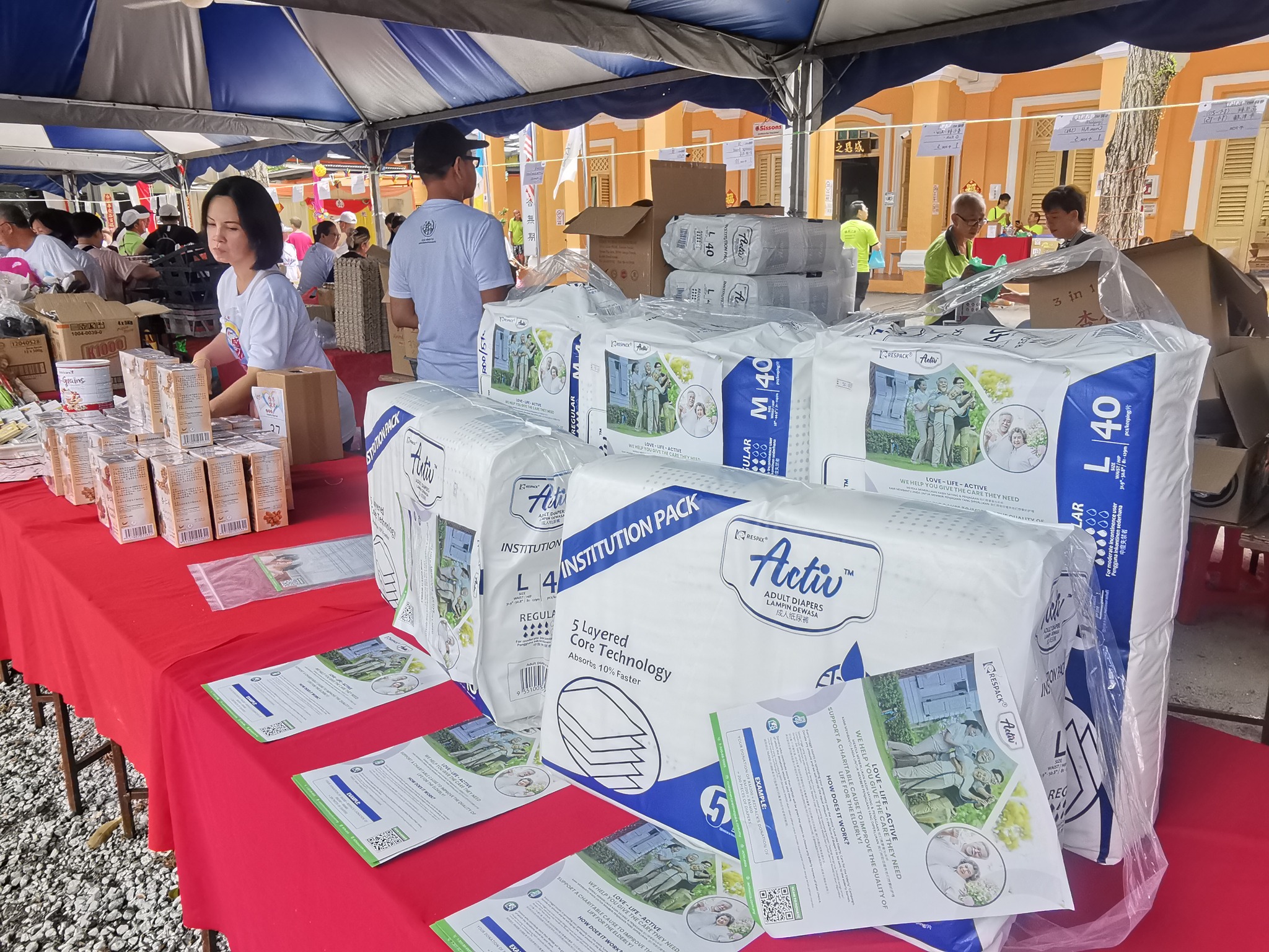 Charity Sales Event Organised by Persatuan Syukur Penyayang Pulau ...